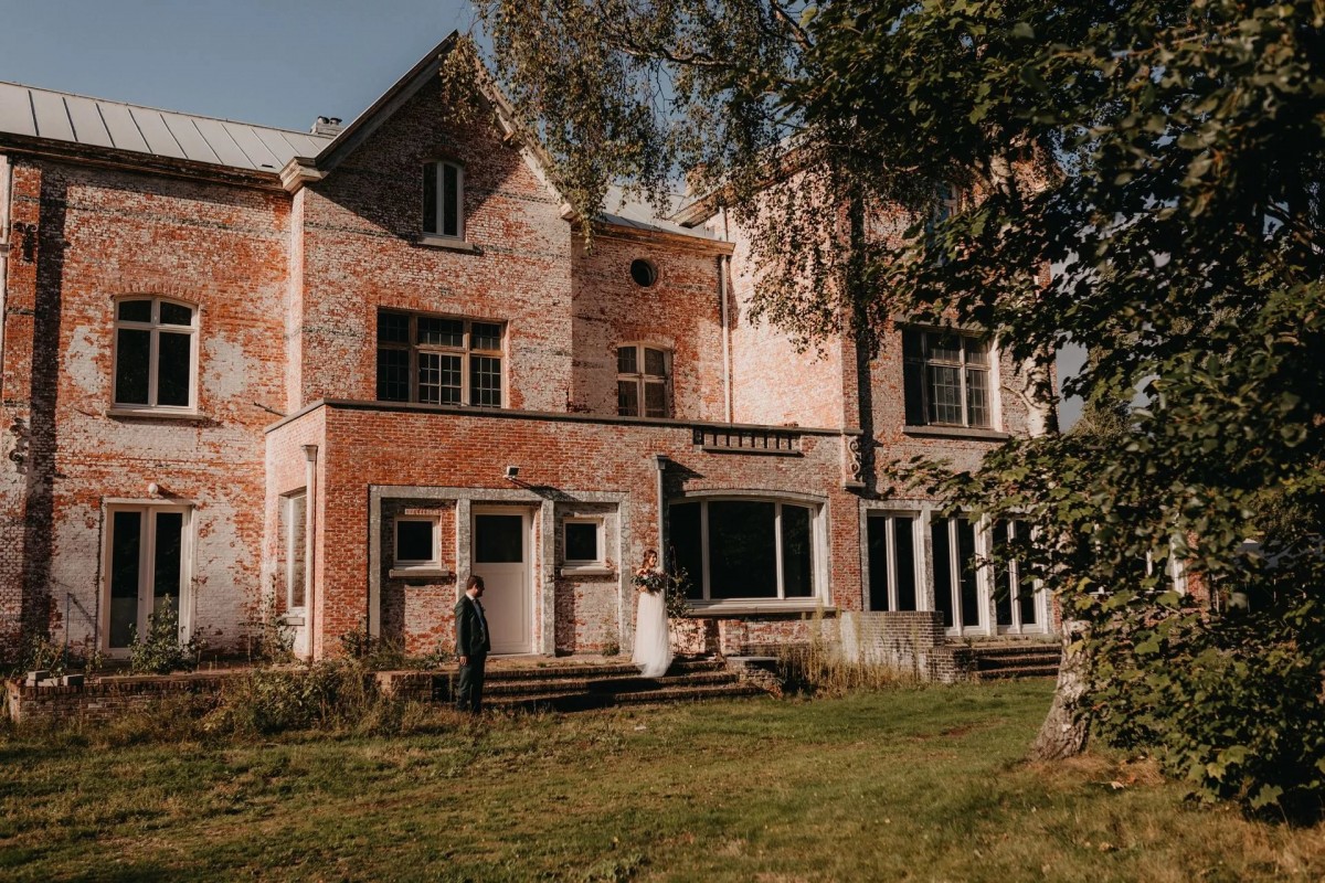 The Red Penguin - Mol - Antwerpen - Salino.be